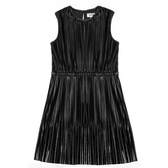 MIA | Dresses | New Mia Pleated Dress In Black | Poshmark